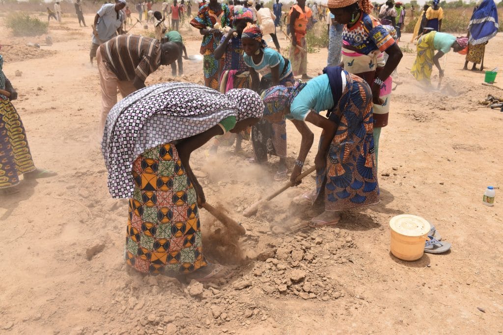 Teaching Niger’s Dryland Farmers How to Fish - CARE Climate Change